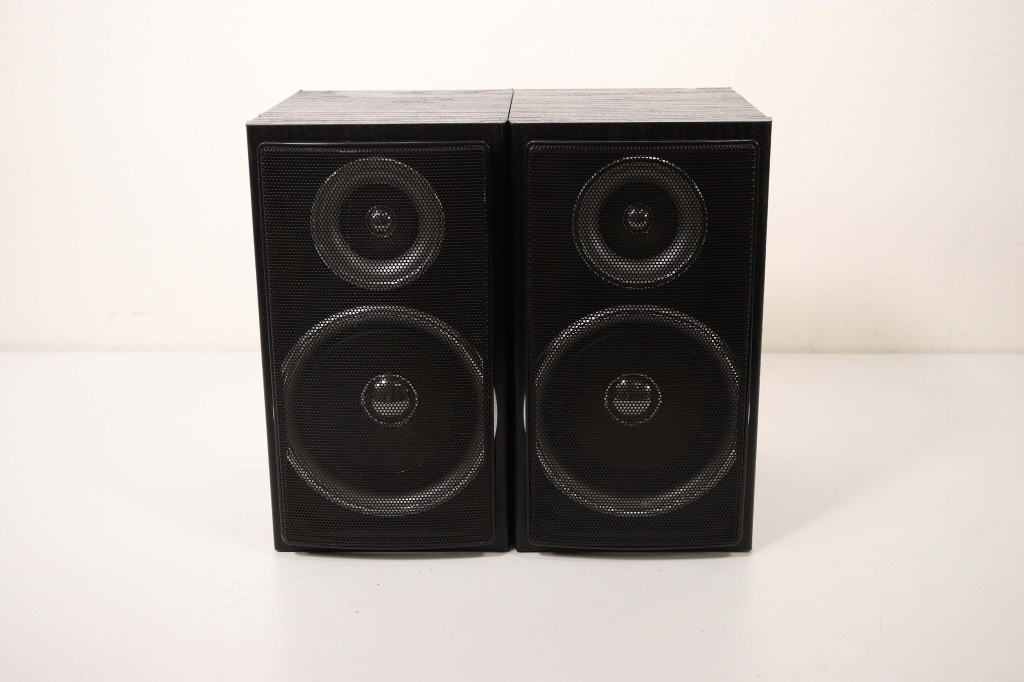 Sharp CP-DK255 Bookshelf Speaker Pair System Small 2 Way 6 Ohms 50-100