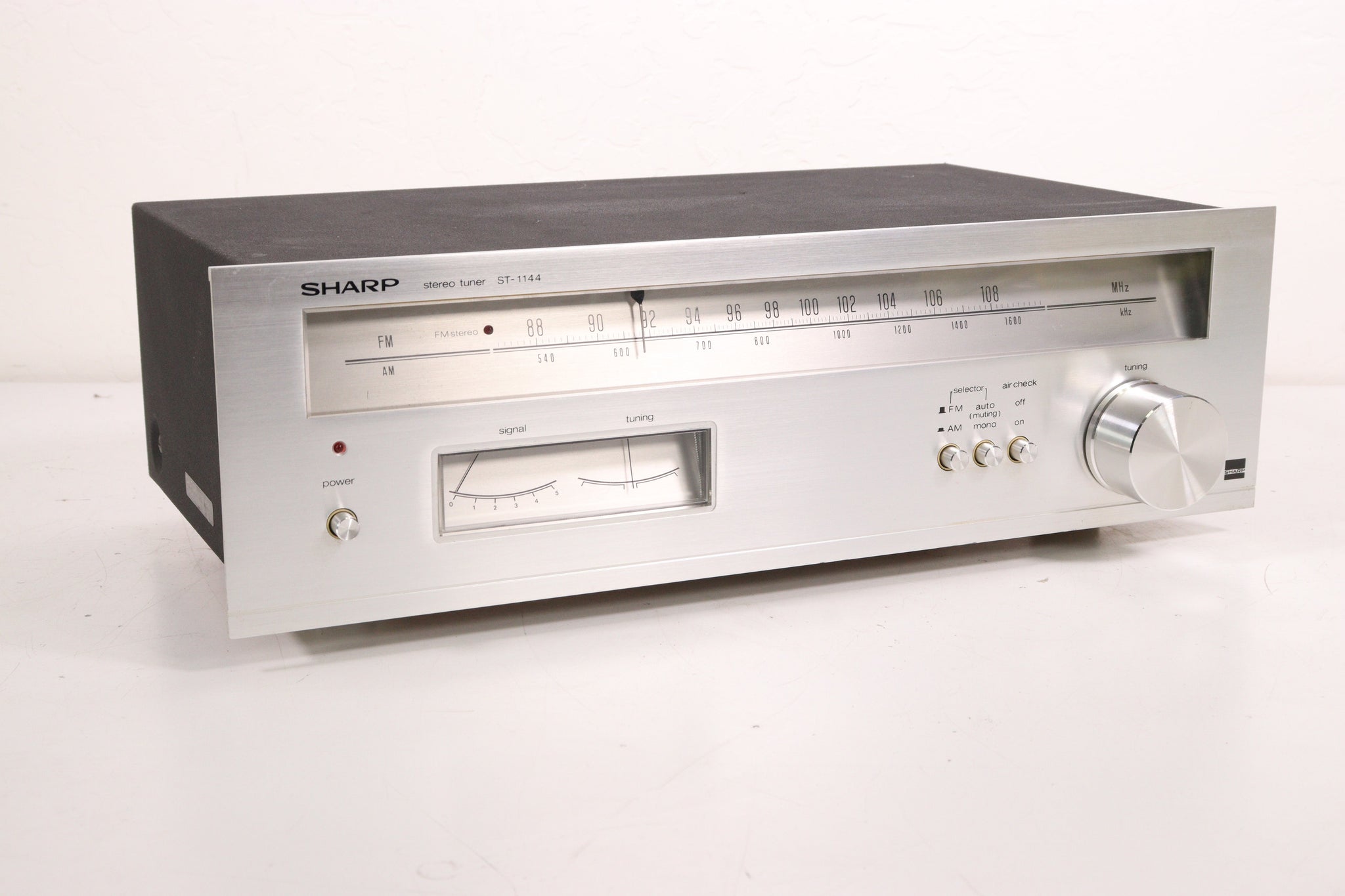 Sharp ST-1144 Stereo Tuner Home AM FM Tuning Radio