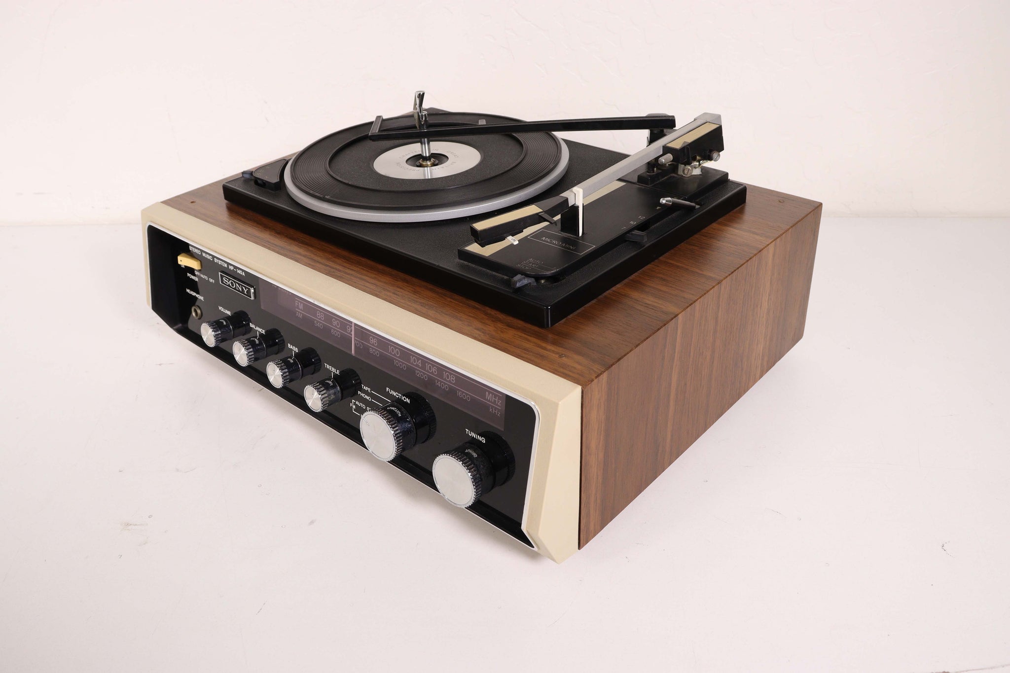 Sony HP-140A Stereo Music System Record Player AMFM Vintage Radio