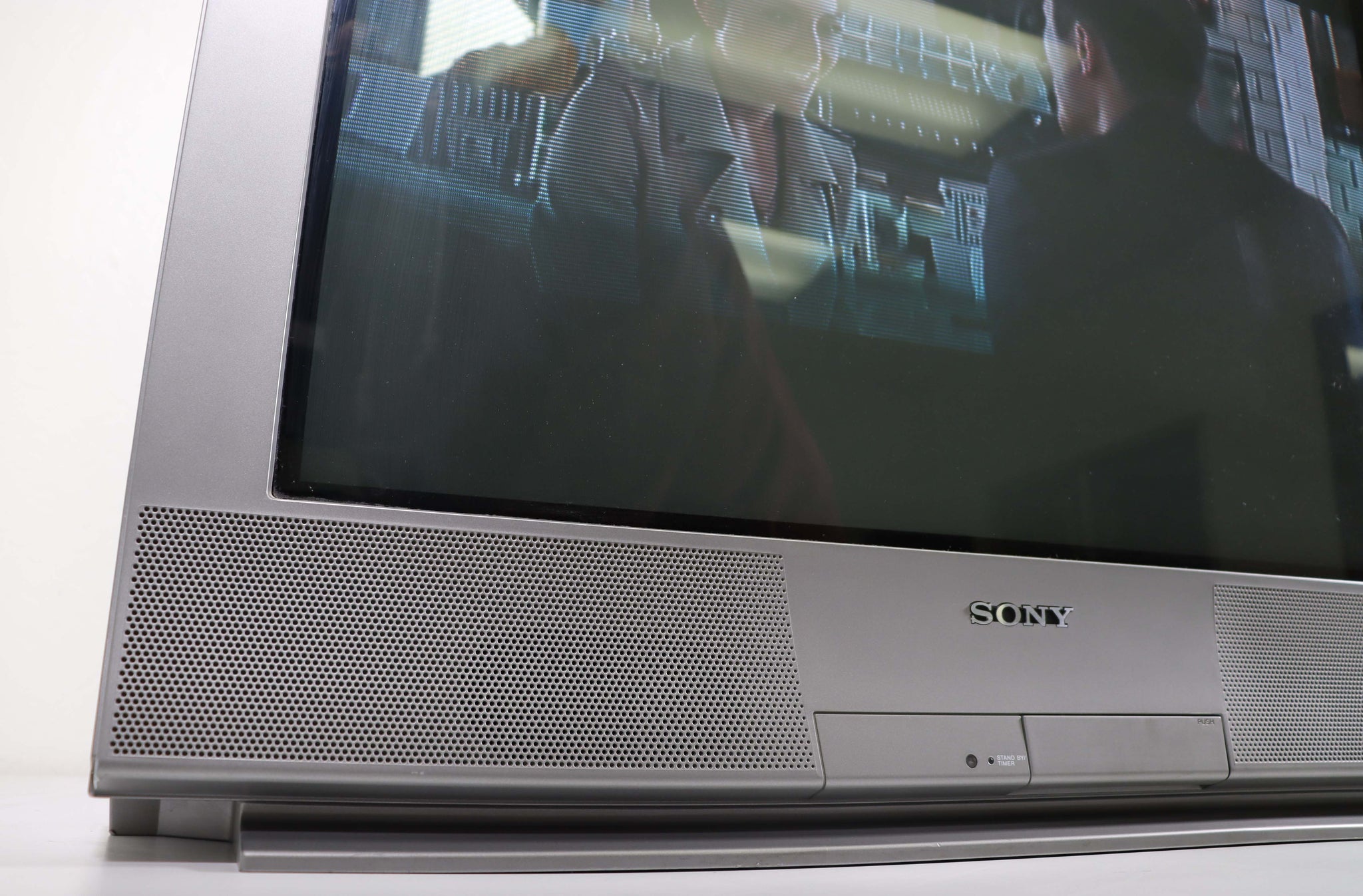 Sony Trinitron KV-32FS17 Color TV 32 Inch Big Screen Tube CRT Televisi