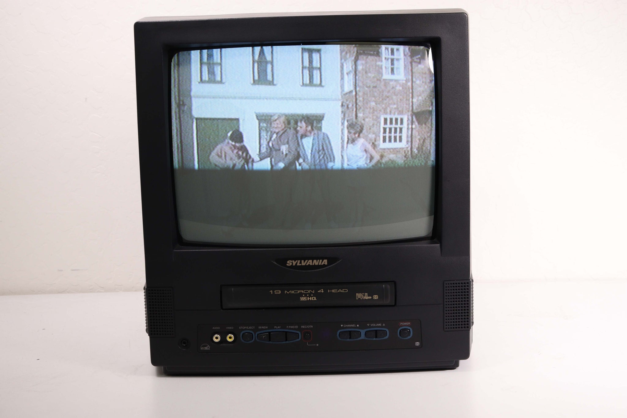 Sylvania 13 Inch VCR TV Combination System Vintage Tube Television SSC ...