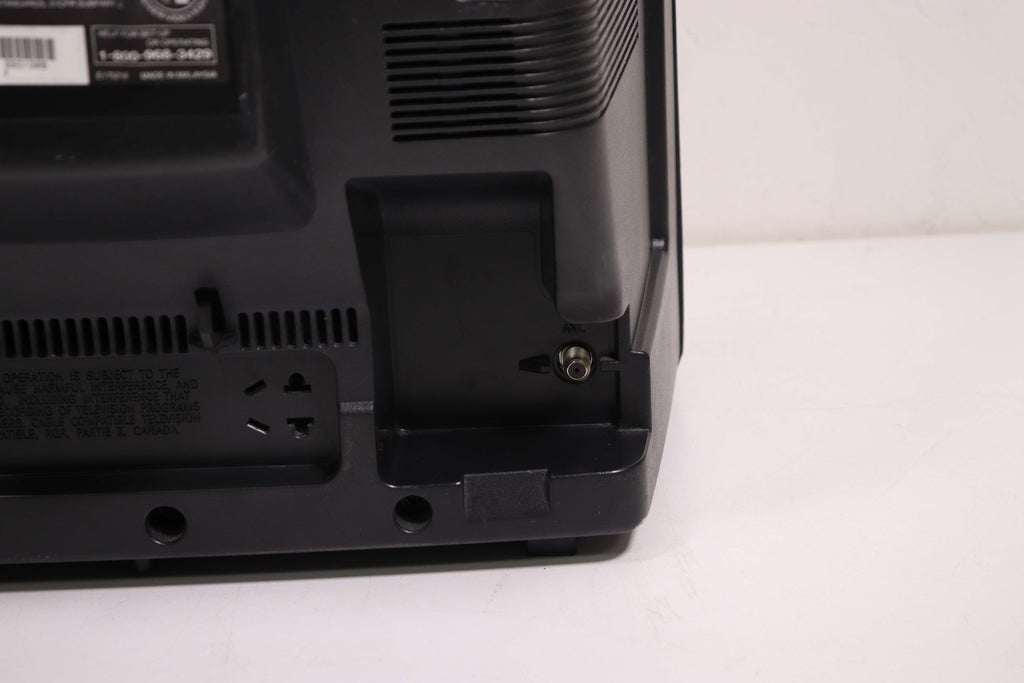 Sylvania 13 Inch VCR TV Combination System Vintage Tube Television SSC