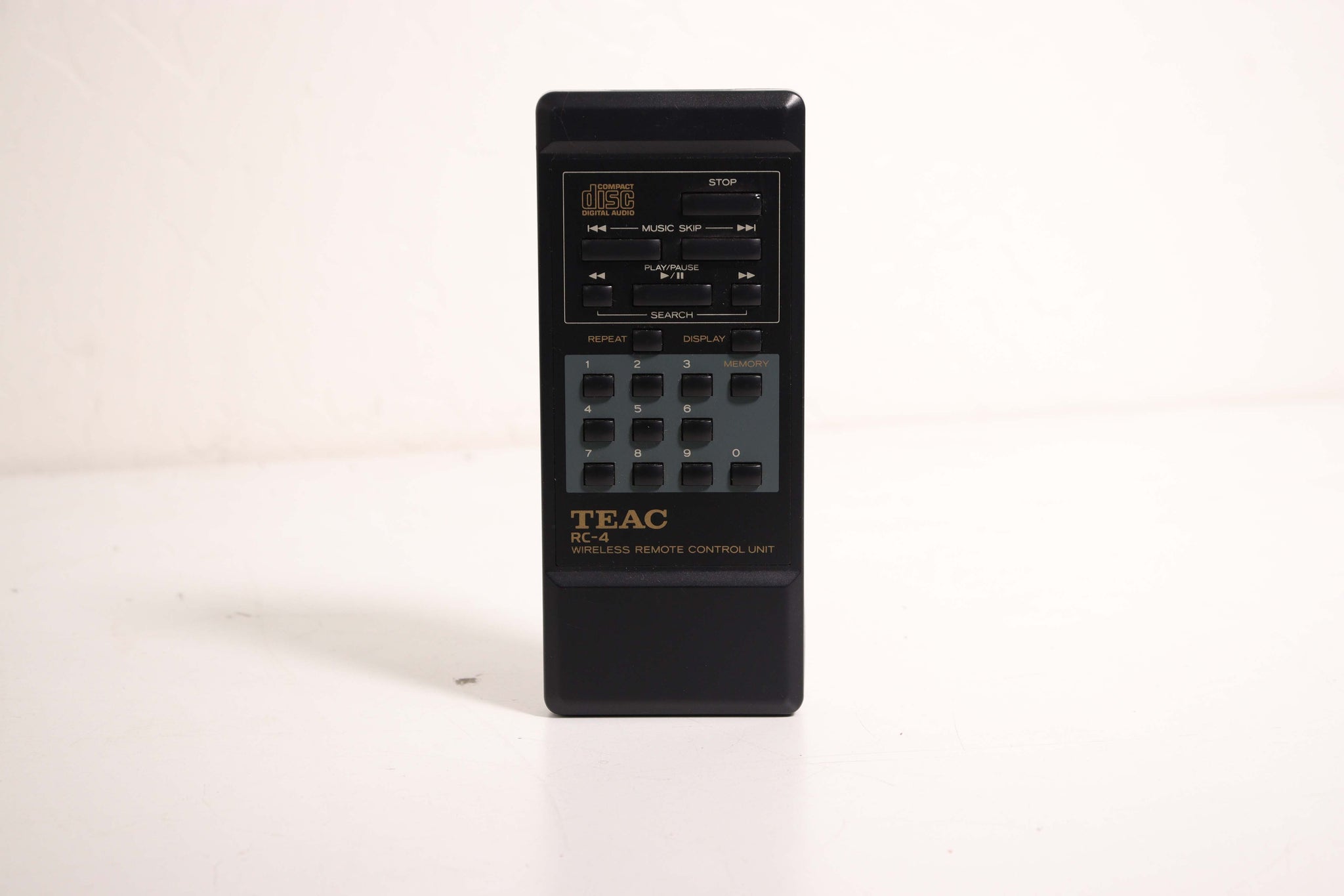 Teac PD-400 Single Disc CD Player with Remote and Original Packaging V
